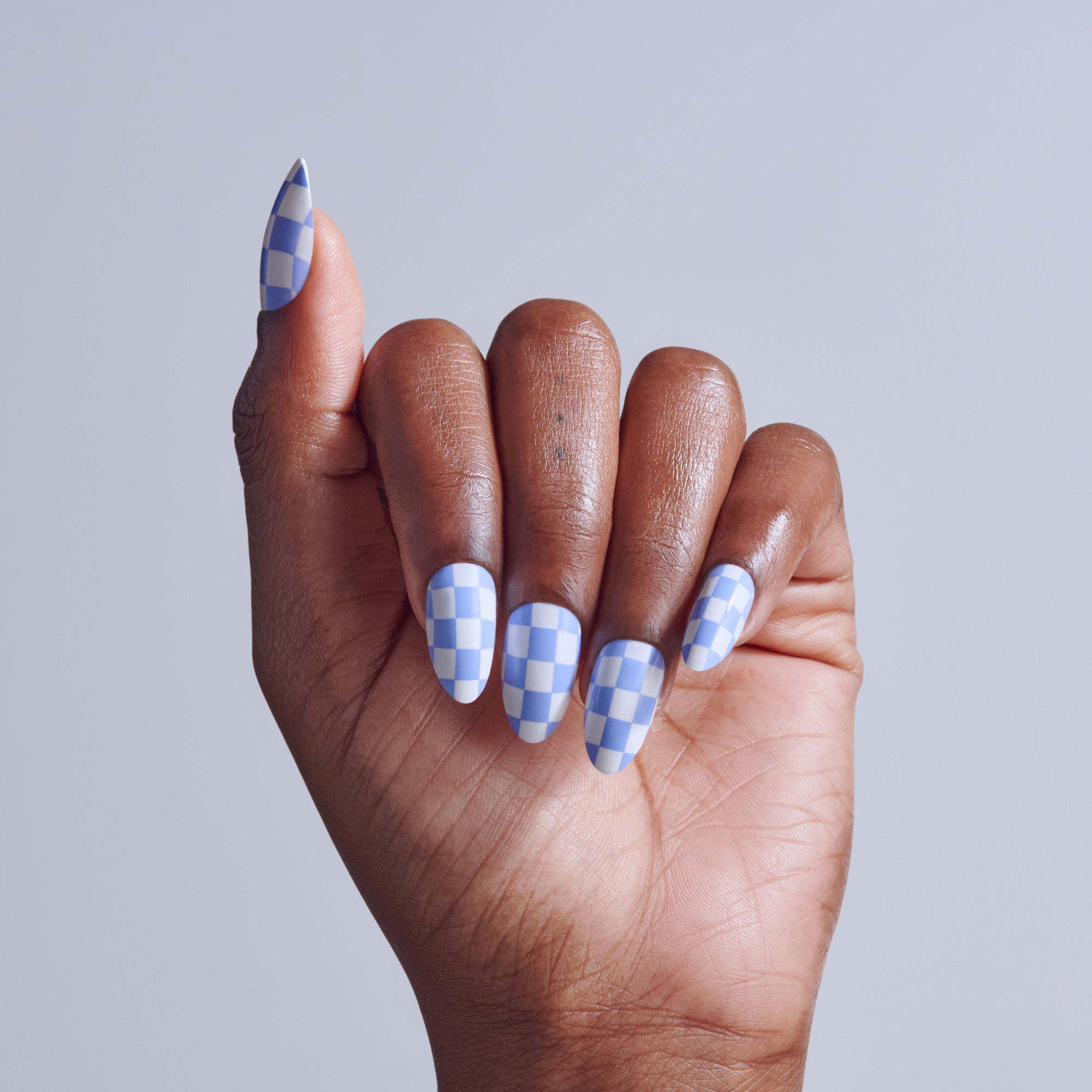 Kiss Core Design Press On Glue Nails - Credit – KISS USA